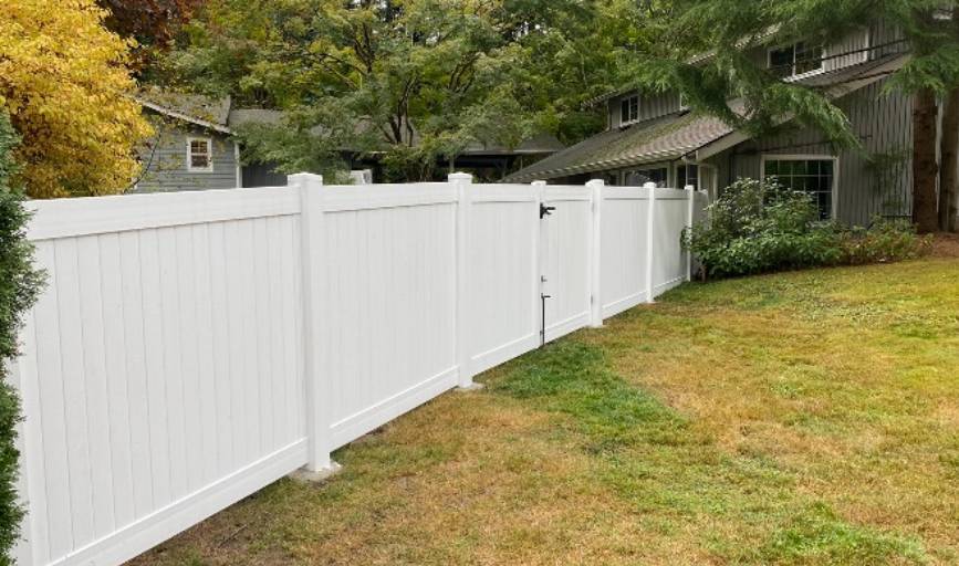 McBride & Sons Fence Offers Vinyl Fencing in Camano Island, WA 98282